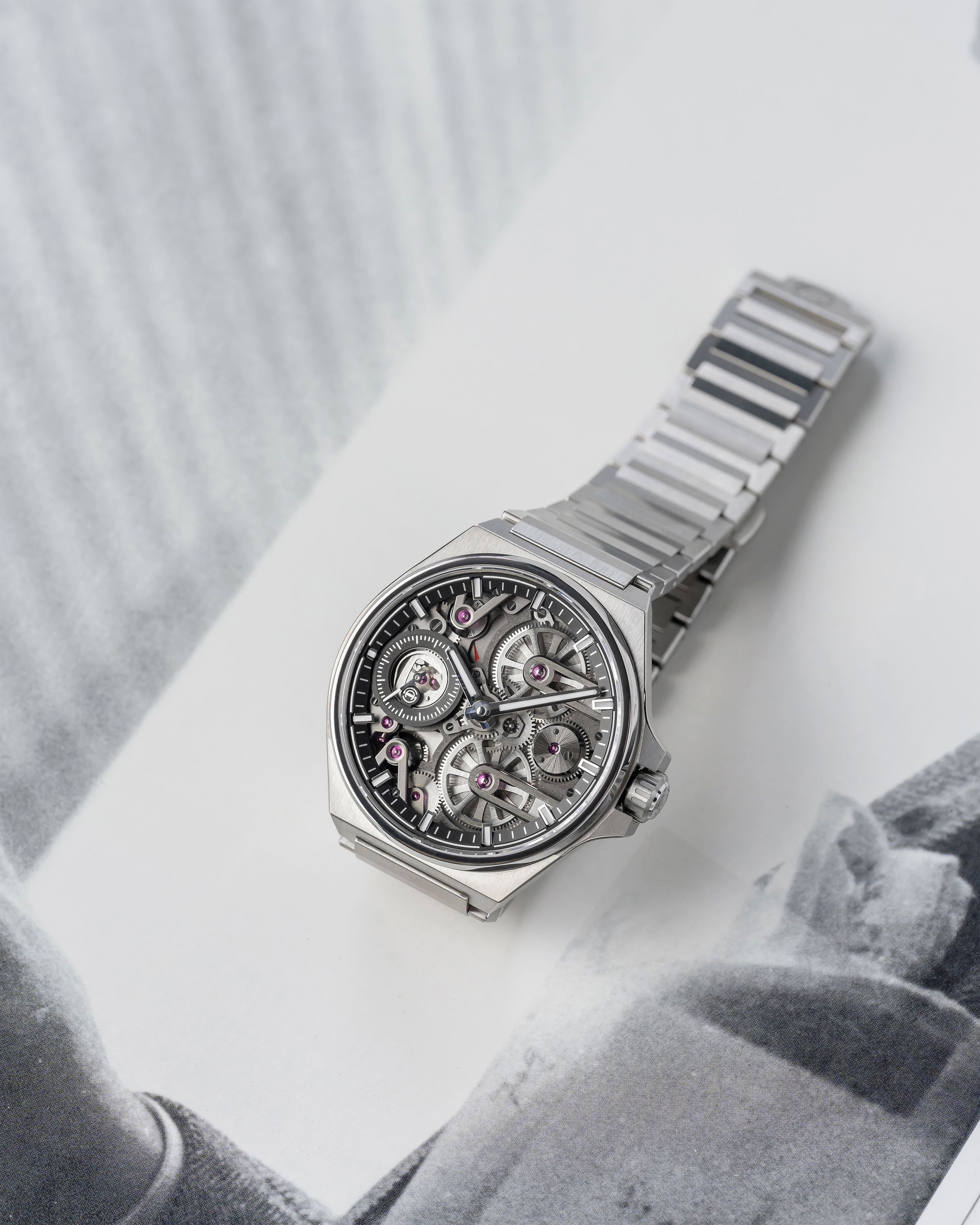 Back in sleek anthracite: Armin Strom One Week Manufacture Edition